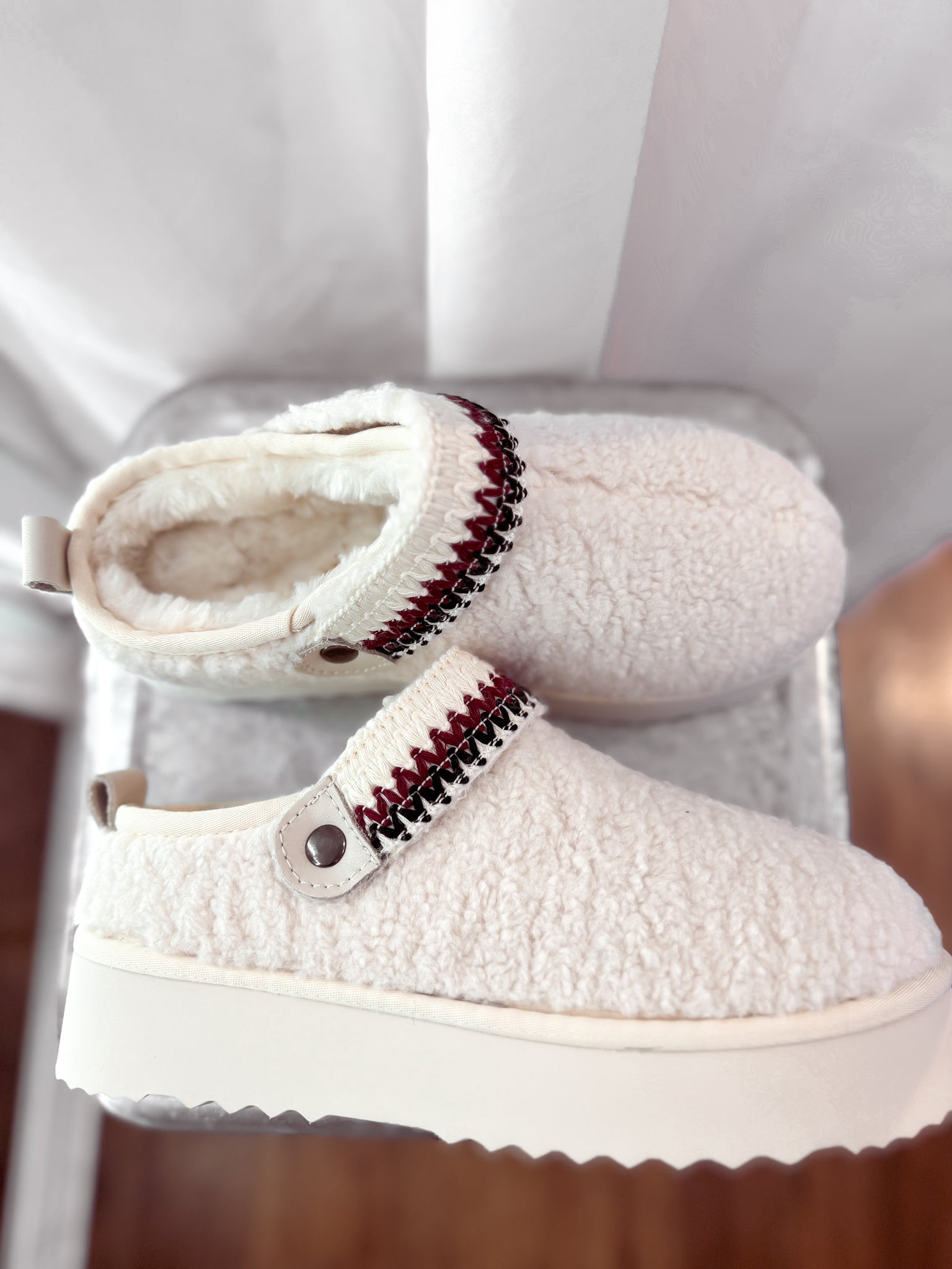 Storm Cozy Lined Clog in Ivory – Zen + Zeus Clothing Co.