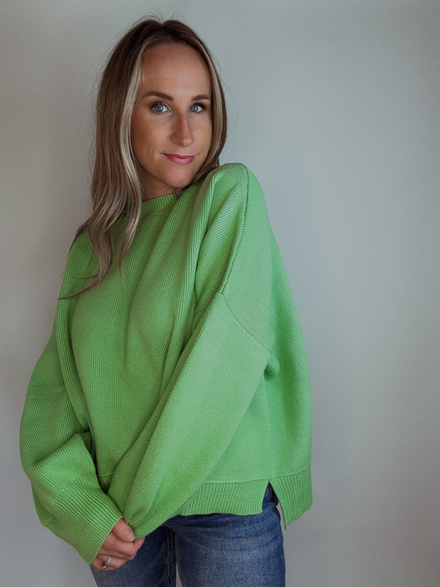 Honeydew Relaxed Fit Sweater - Large – Zen + Zeus Clothing Co.